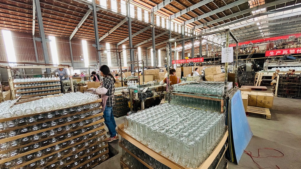 Wholesale Glass Packaging Manufacturer | WXglass